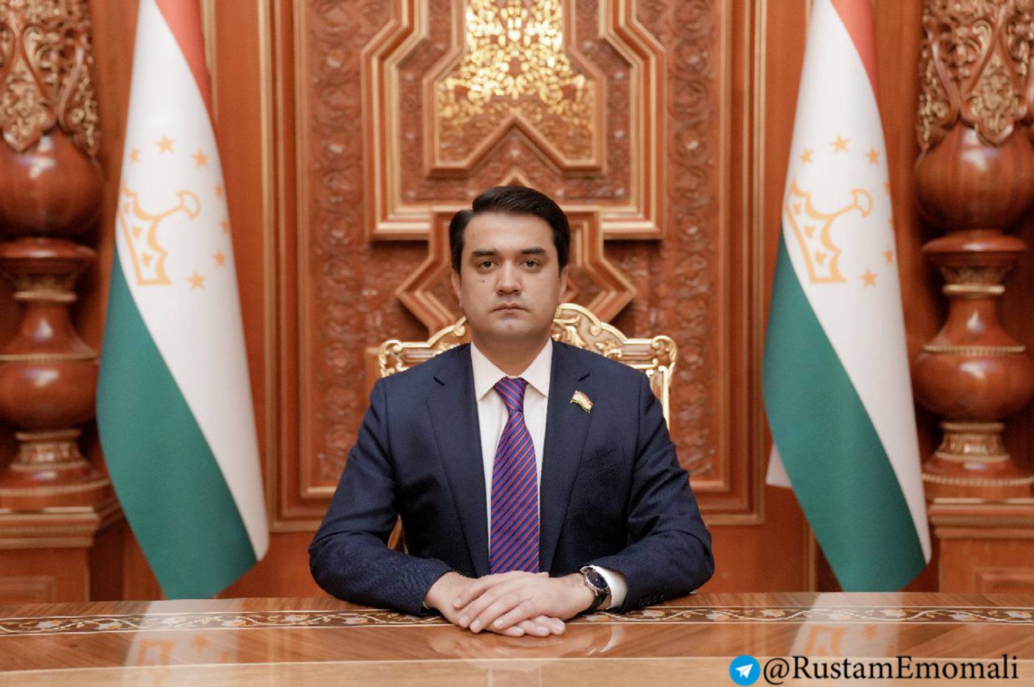 Рустам Эмомали поздравил народ с Днем независимости - Pressa.tj